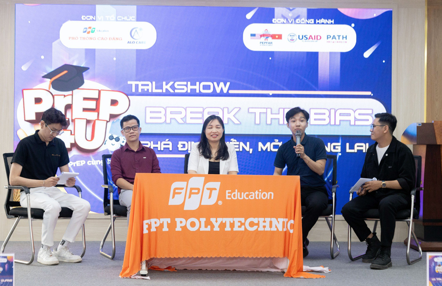 Truyền thông sức khoẻ tình dục và HIV/AIDS cho sinh viên